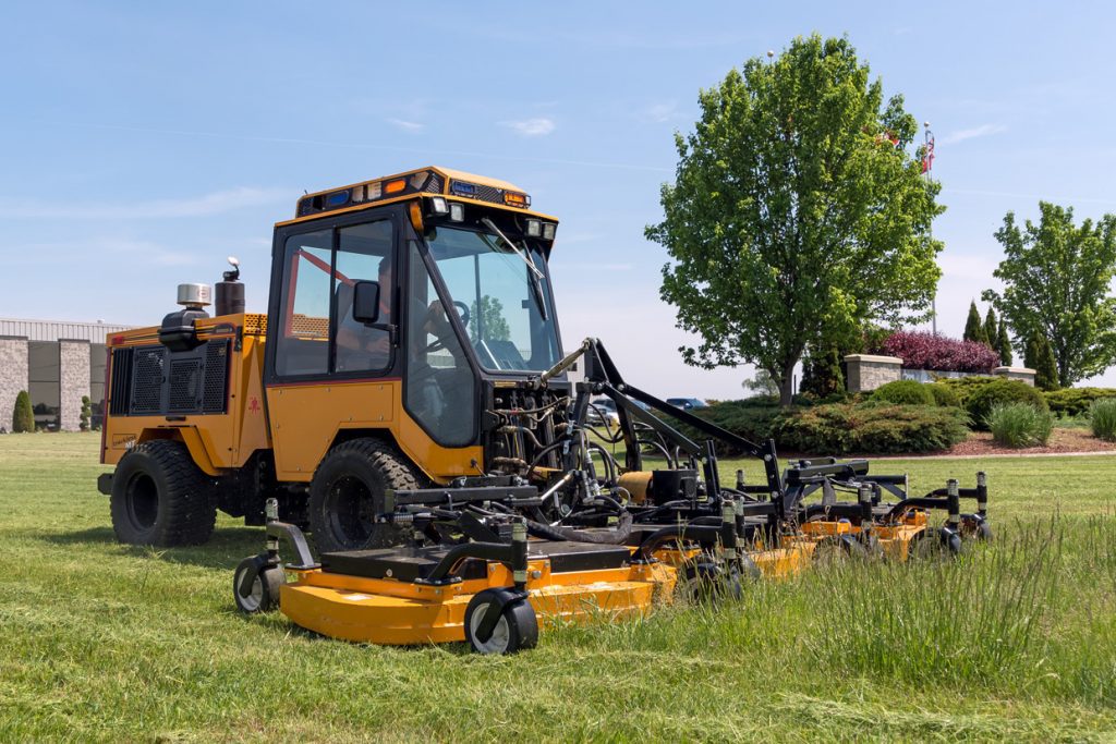 Trackless Summer Attachments - Trackless Vehicles